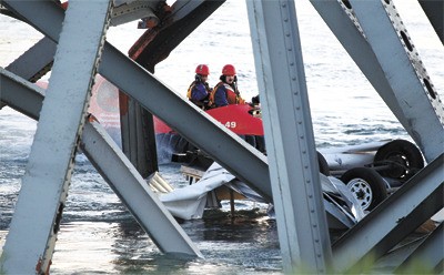 Top Ten Stories of 2013: No. 7; I-5 Skagit bridge collapse | The ...