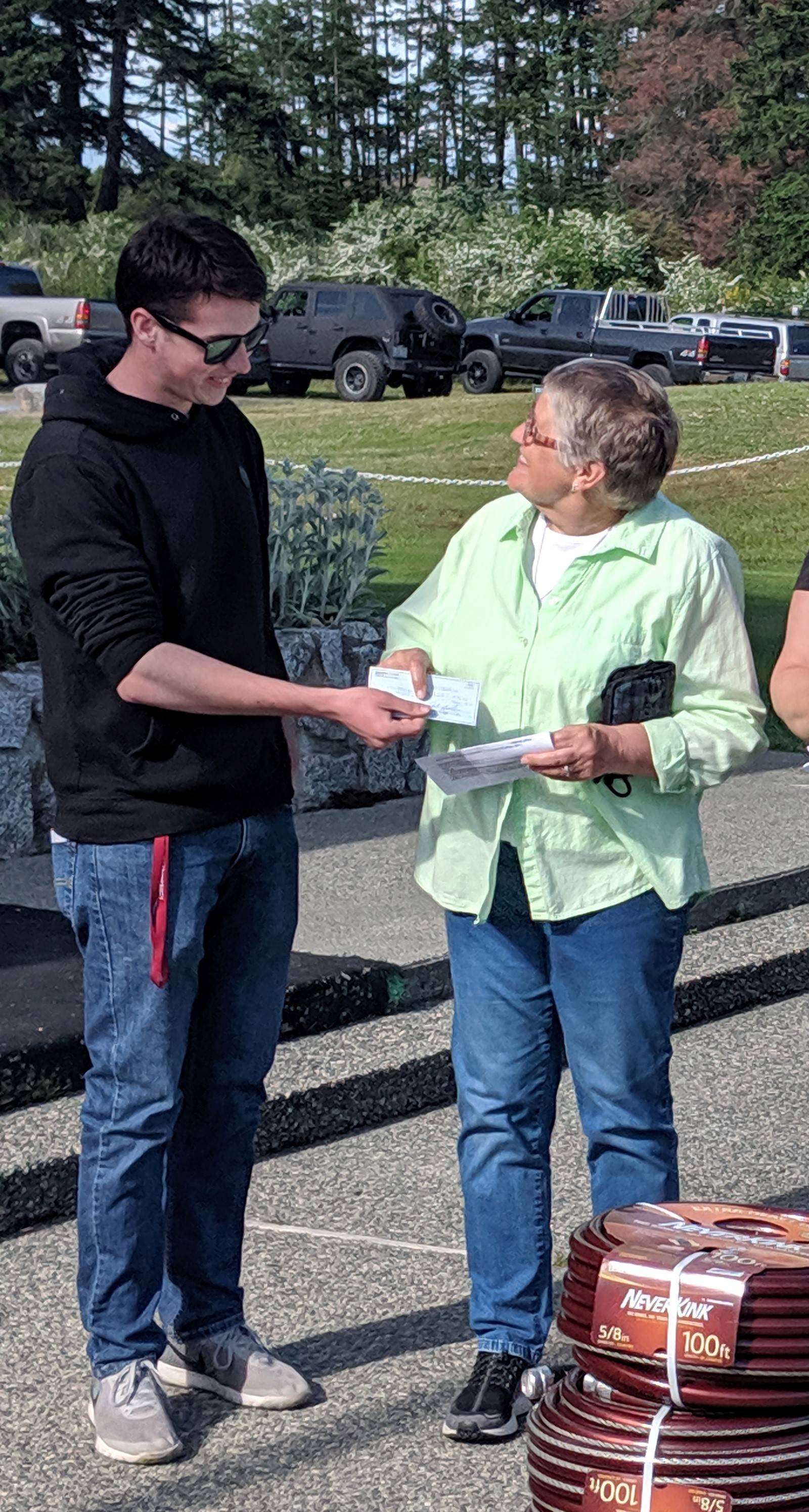 LEO’s celebrates successful year | The Journal of the San Juan Islands