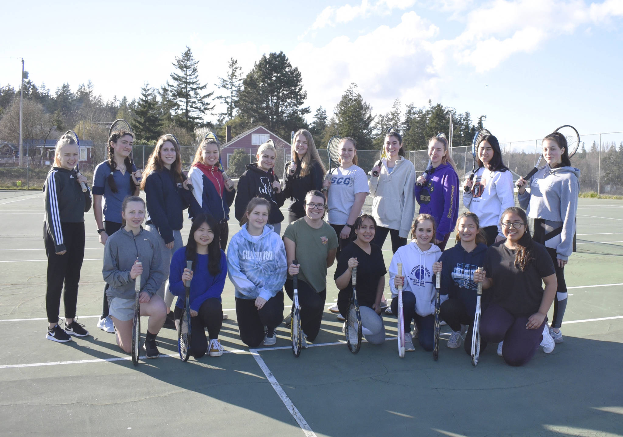 Tennis team season starts slowly | The Journal of the San Juan Islands