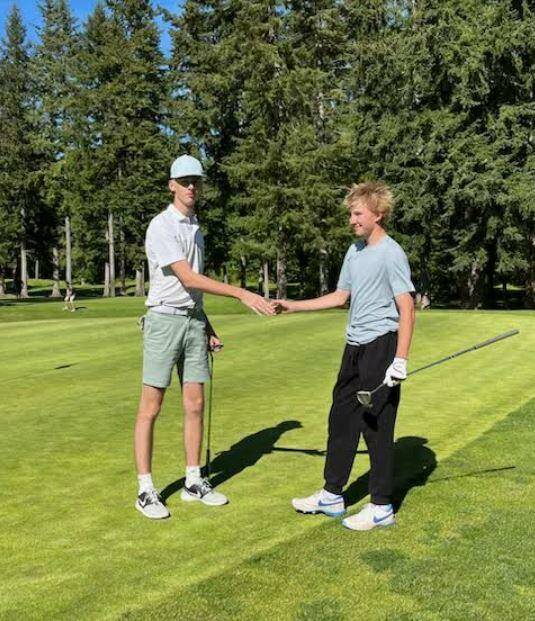 Golfers Jack Hess and Akira Tokunaka head to State | The Journal of the ...